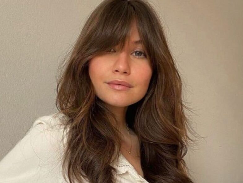 What Is The Charlotte Cut? Named The Most 'Flattering' Haircut Of 2025 ...